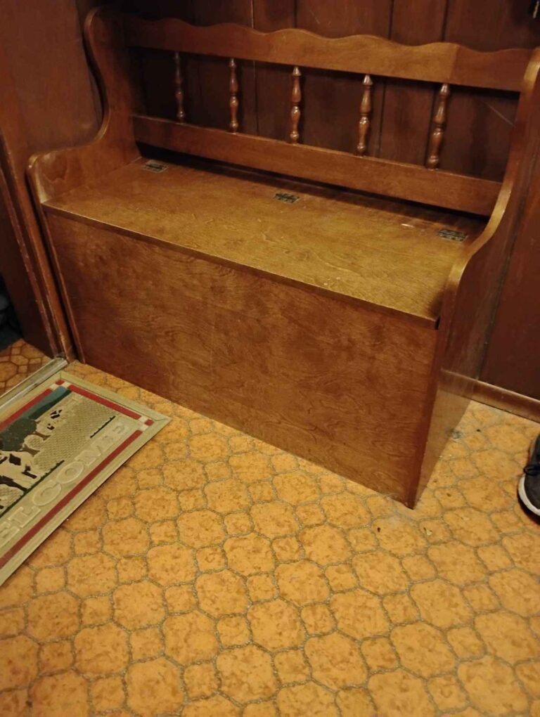 Deacon bench - Quick Bids