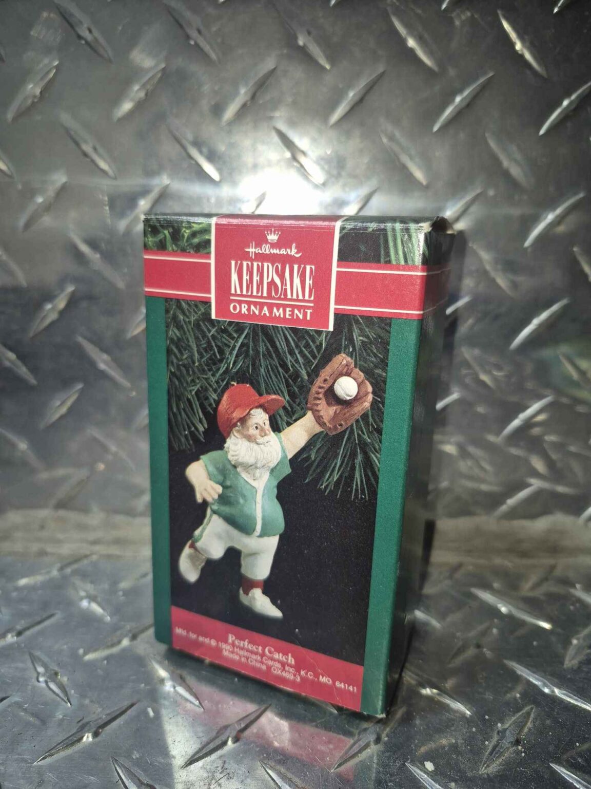 Hallmark keepsake ornament catch - Quick Bids