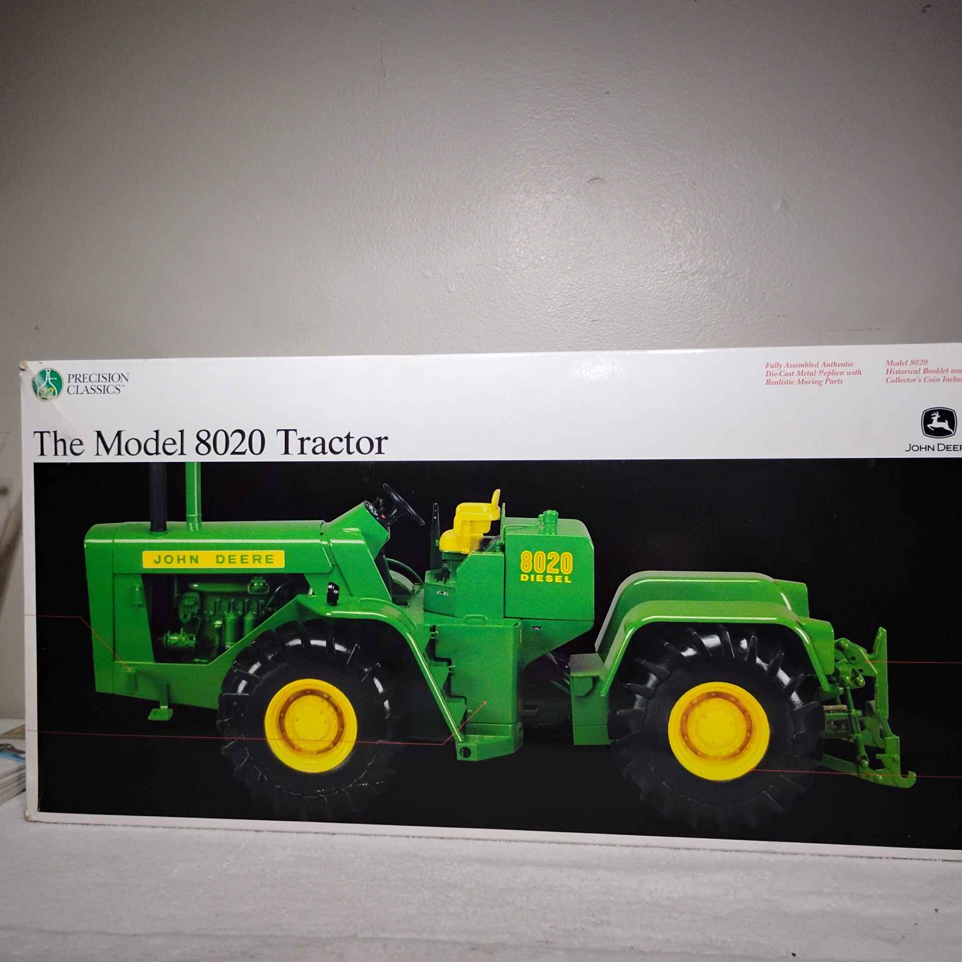 1/16 John Deere 8020 Tractor - Quick Bids