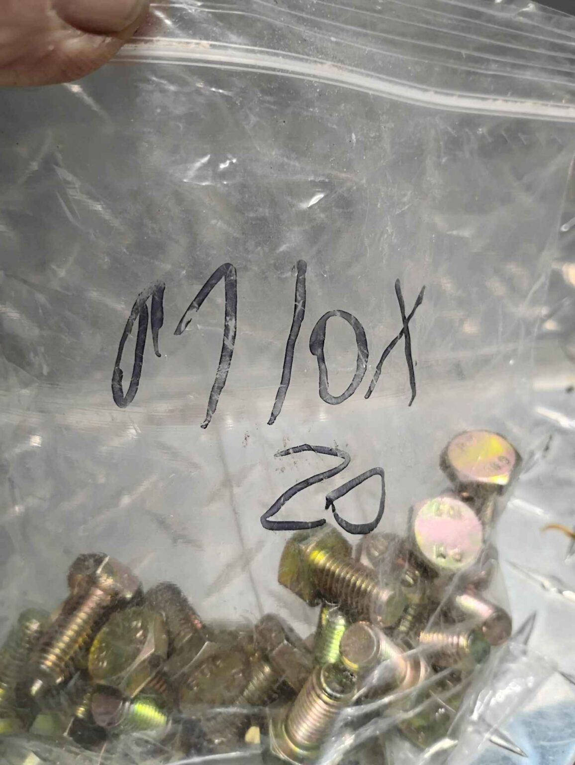 M10 x 20 bolts - Quick Bids