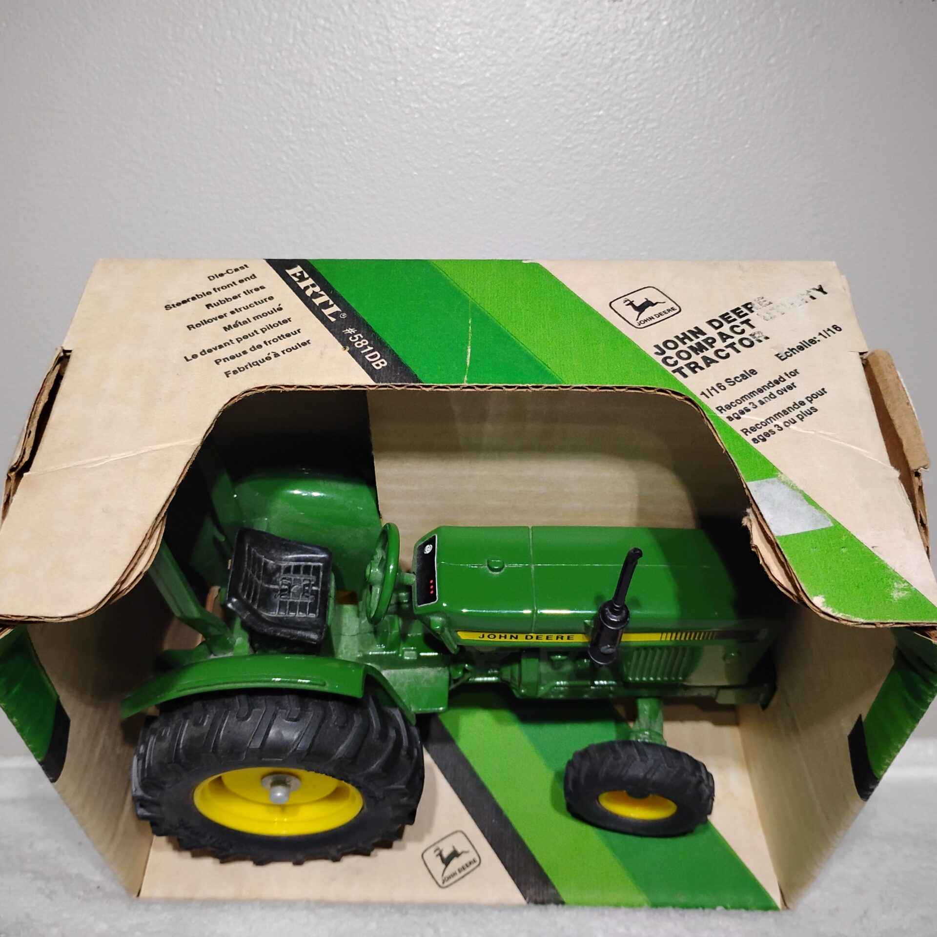 1/16 John Deere Compact Utility Tractor - Quick Bids