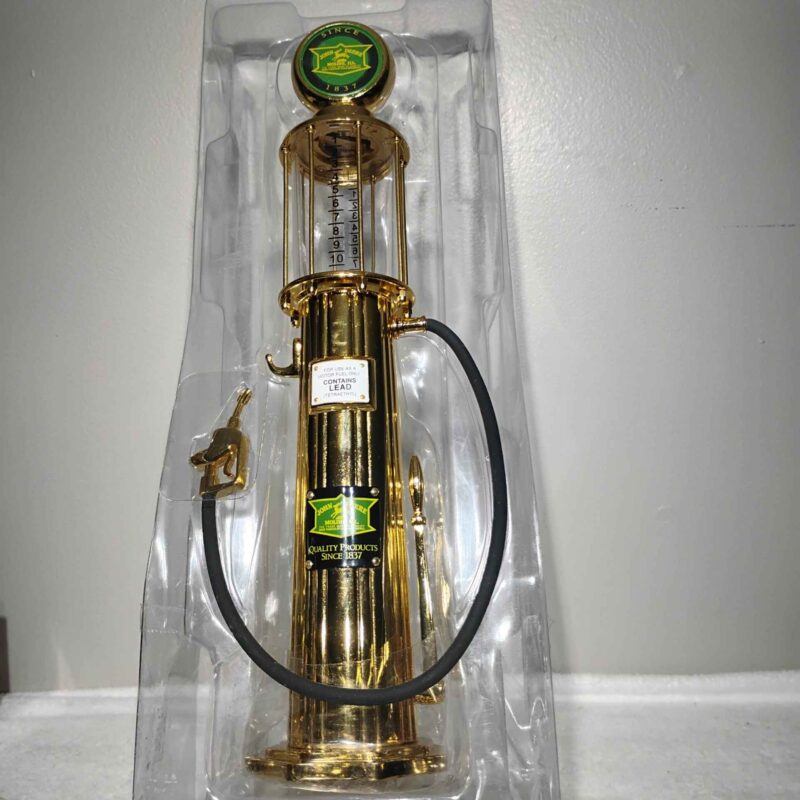 John Deere Gold Fuel Pump - Quick Bids